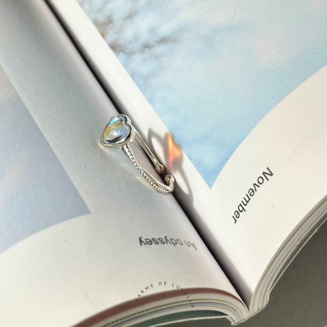 Aurora Adjustable Heart Ring – Luvella.co