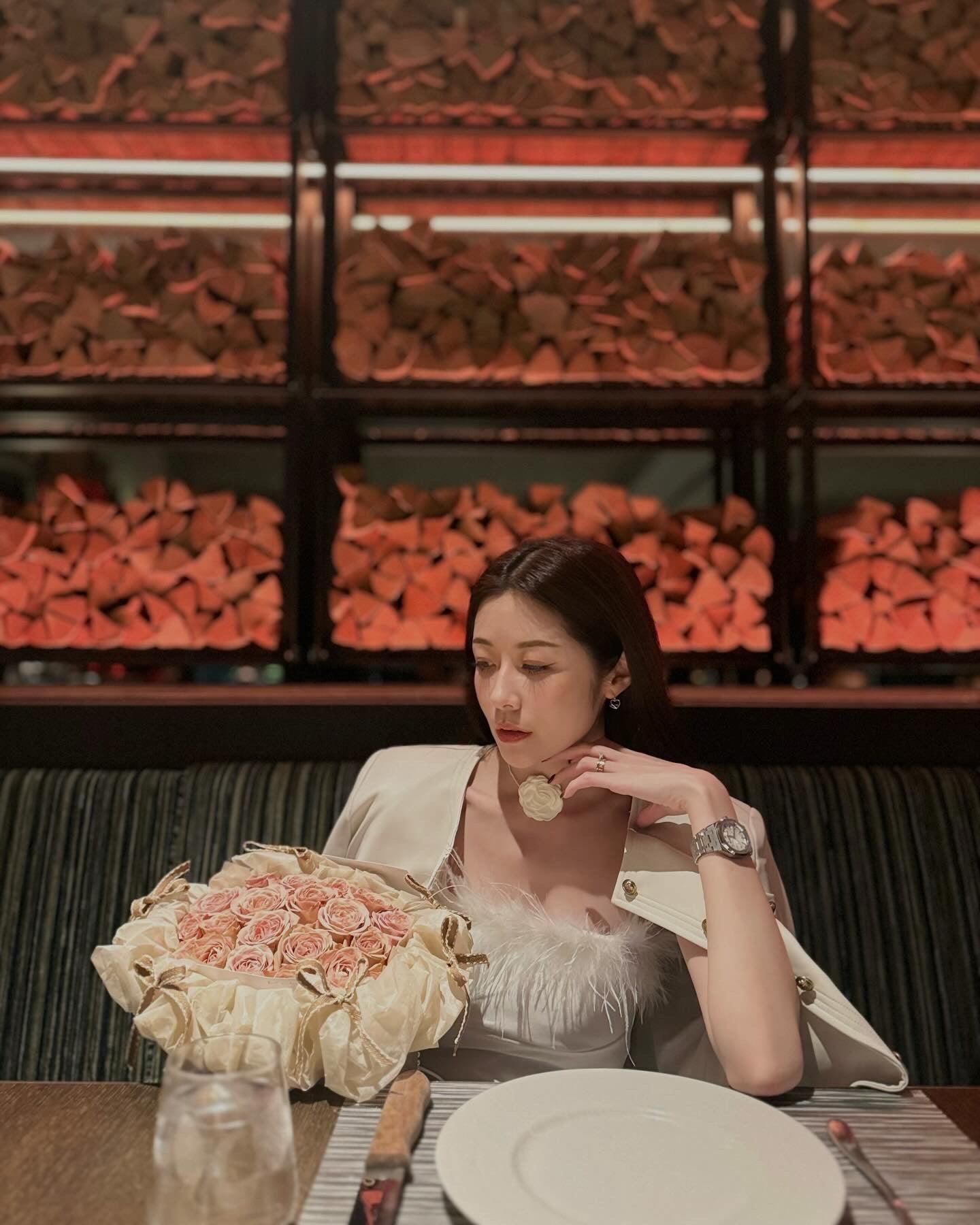 Camellia Choker – Luvella.co